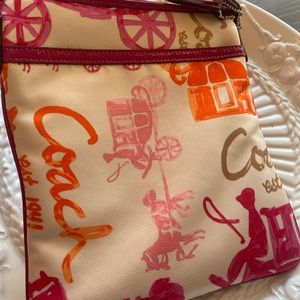 Coach | Bags | Coach Horse Carriage Logo Crossbody Swingpack Shoulder ...